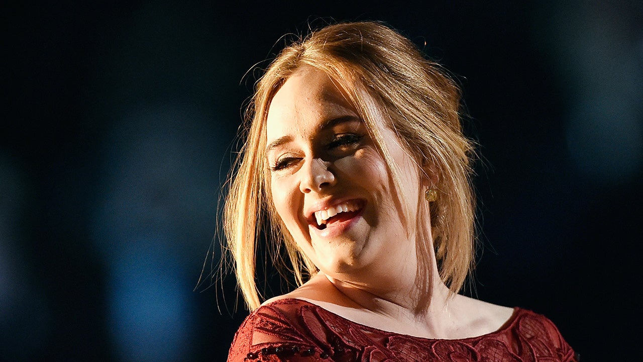 Adele Looks Totally Unrecognizable in Her Jim Carrey-Inspired 'Mask ...