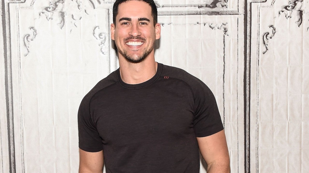 Josh Murray | Entertainment Tonight