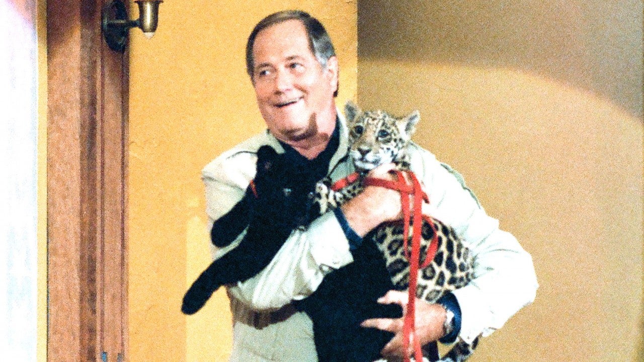 Jim Fowler, 'Wild Kingdom' Host and 'Tonight Show' Regular, Dead at 89 ...
