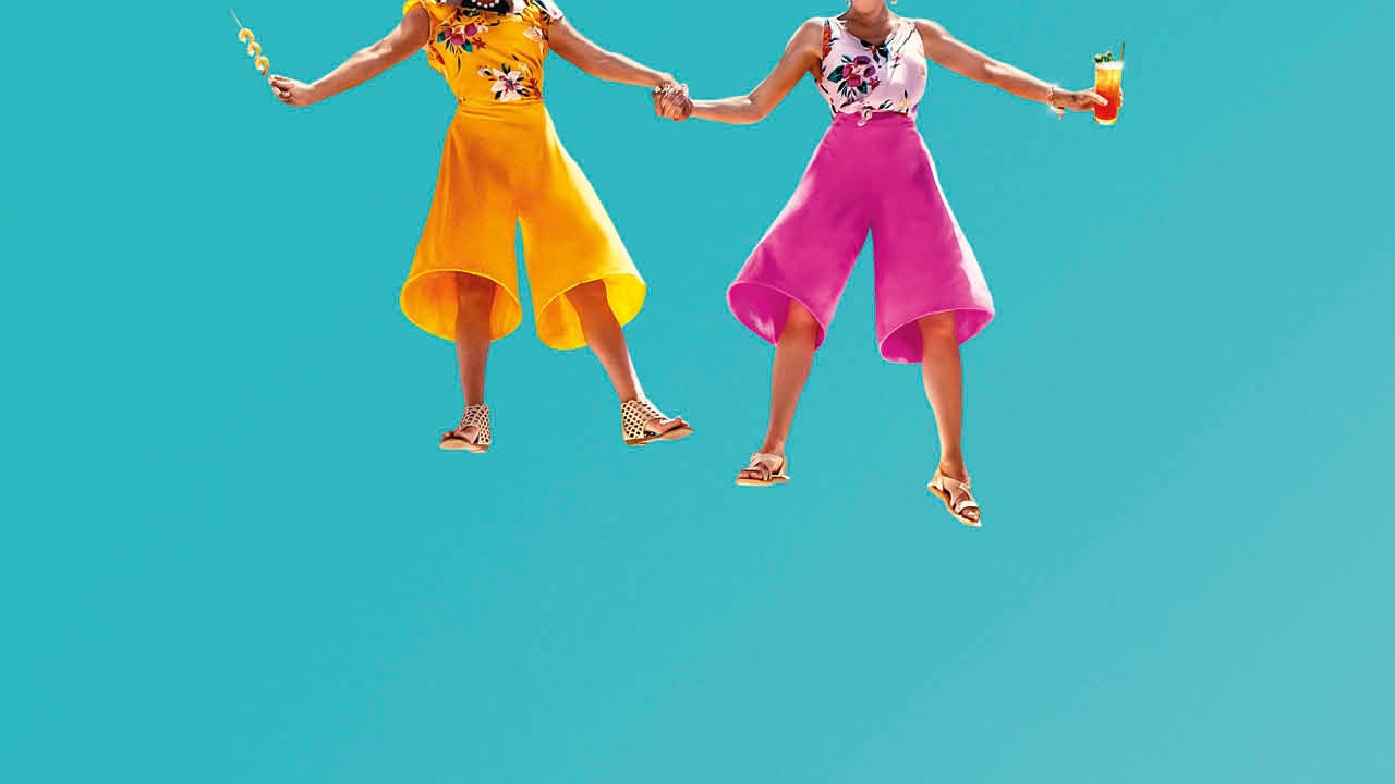 Kristen Wiig and Annie Mumolo Reunite in First Look at 'Barb & Star Go ...