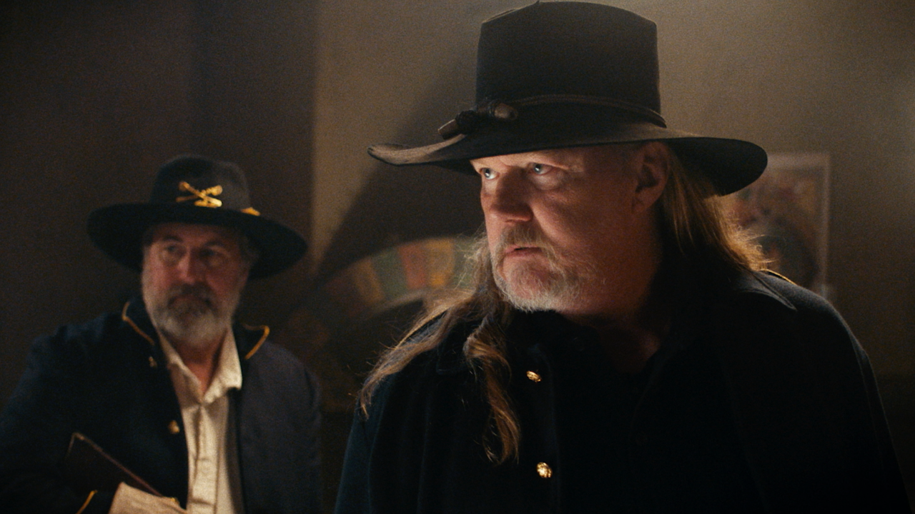 Trace Adkins Rules Over a Town of Outlaws in 'Apache Junction' Trailer ...