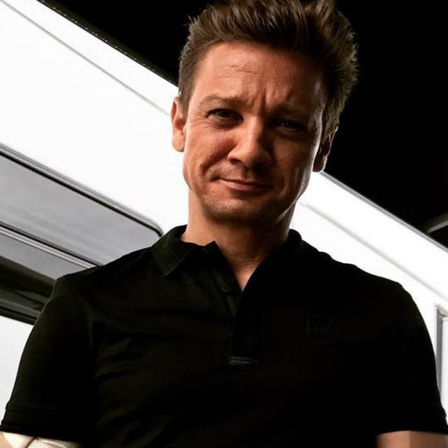 Jeremy Renner - Exclusive Interviews, Pictures & More | Entertainment ...