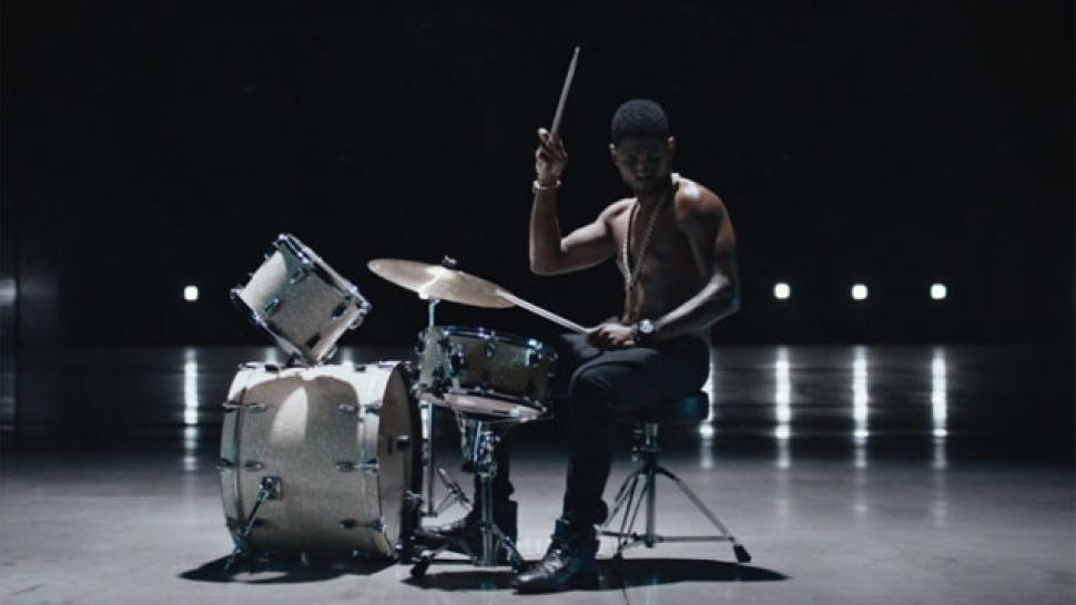 Usher Shirtless For 'Good Kisser' Video (WATCH) | Entertainment Tonight