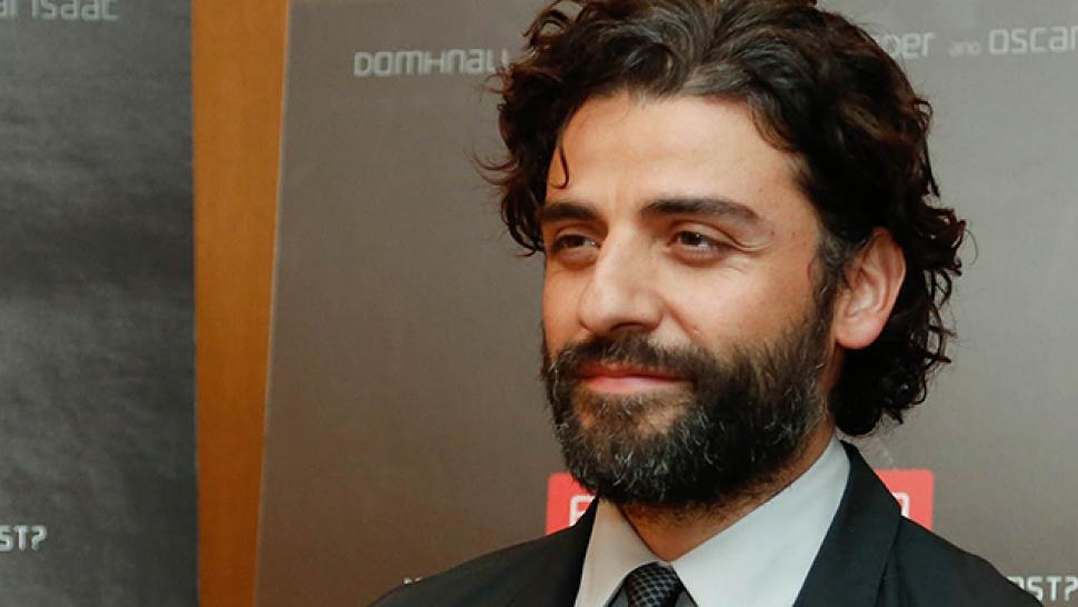 'Ex Machina' Actor Oscar Isaac Talks Growing Beards, Dancing & Lying to ...