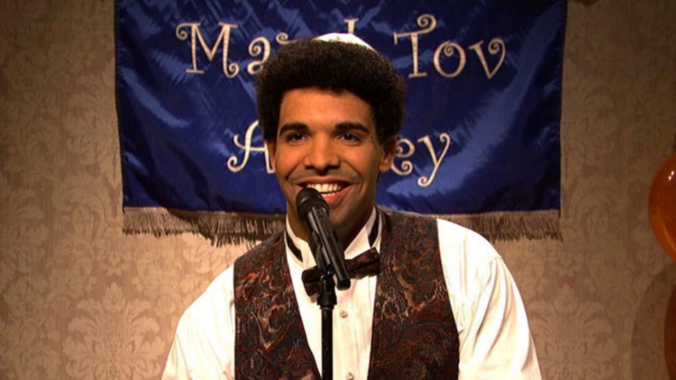 Drake Performs 'Hotline Bling' at Bat Mitzvah to the Delight of ...