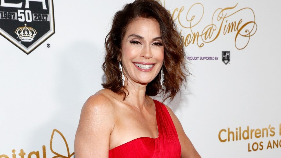 Teri Hatcher Is All In for a 'Desperate Housewives' Reboot ...