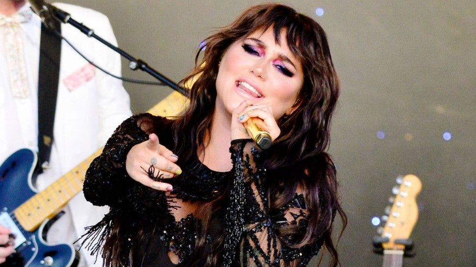 Kesha Is Launching a Makeup Line -- and It's as Colorful as You'd ...