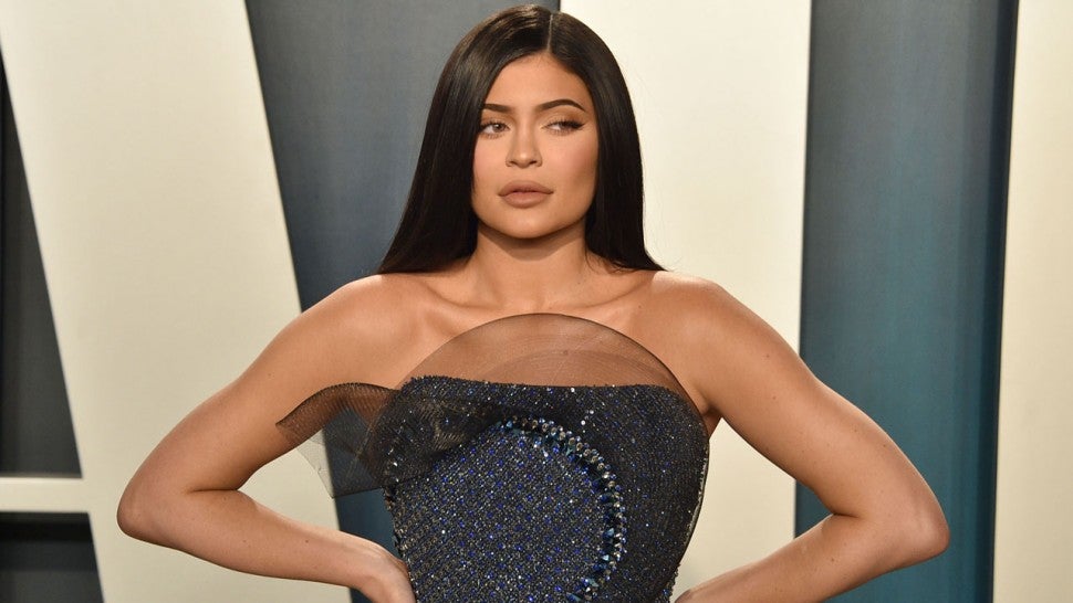Kylie Jenner Claps Back at Trolls Criticizing Her Toes After Bikini ...