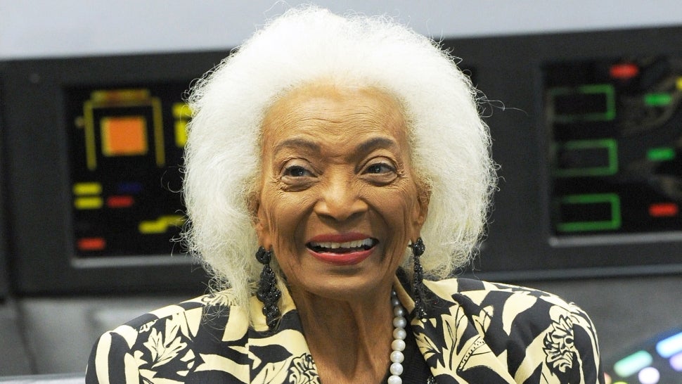 'Star Trek' Day: 'Pioneer' Nichelle Nichols Remembered by Peers and ...