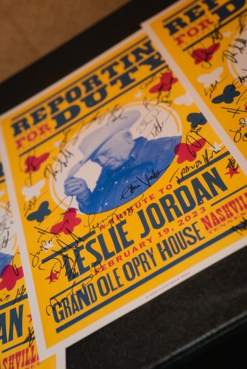 Inside 'Reportin’ For Duty: A Tribute to Leslie Jordan' Tribute ...