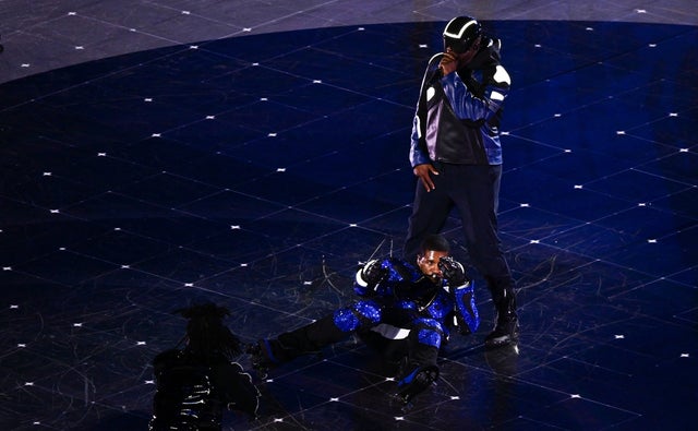 Usher's 2024 Super Bowl Halftime Performance | Entertainment Tonight