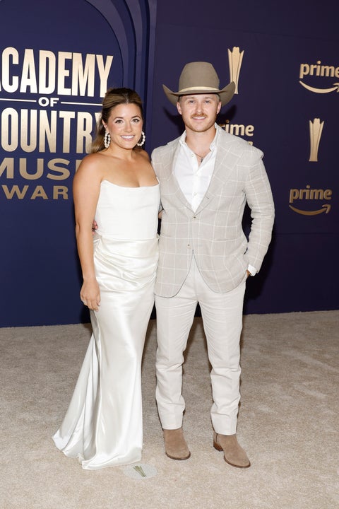 2024 ACM Awards: Couples Pack on the PDA | Entertainment Tonight