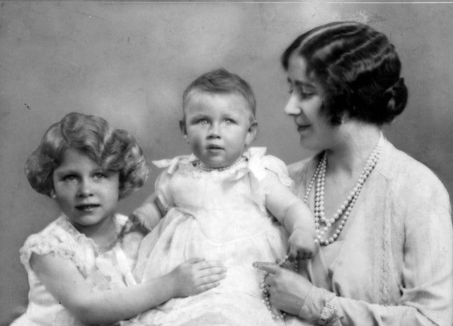 A Look at Queen Elizabeth II's Jubilant Life | Entertainment Tonight