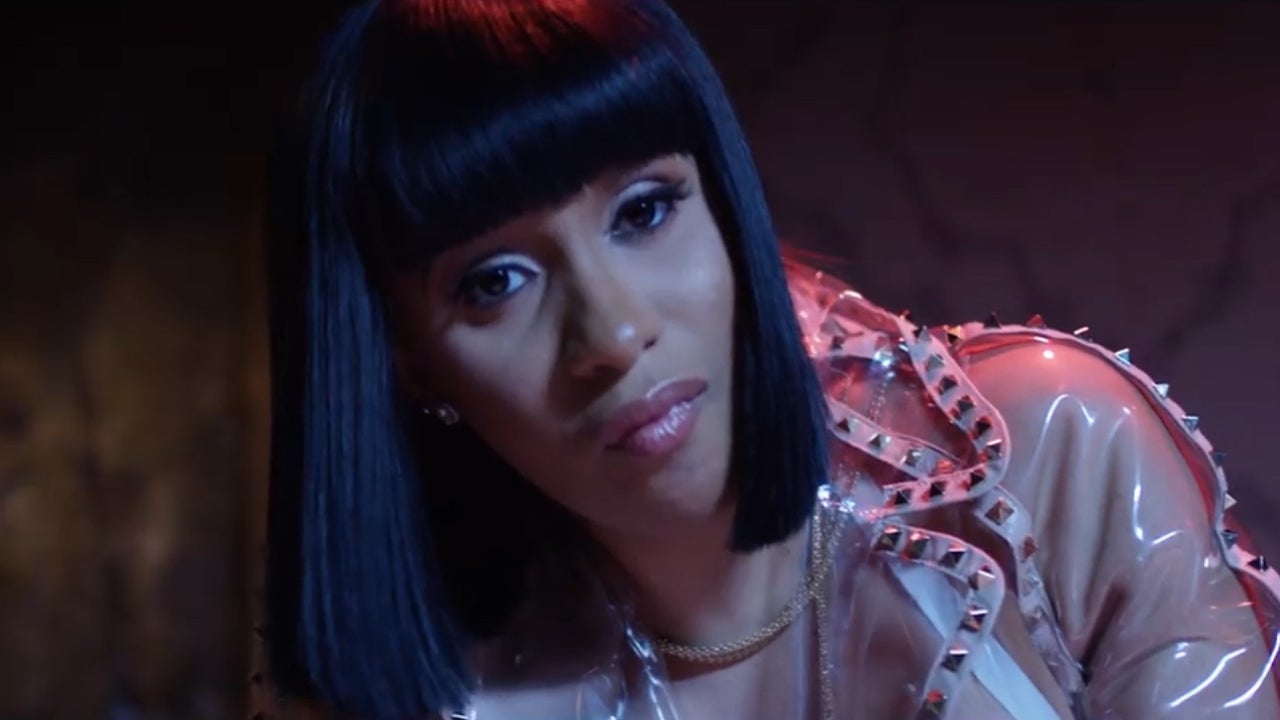 Cardi B Cries Tears of Joy After Knocking Taylor Swift Off the Top of ...