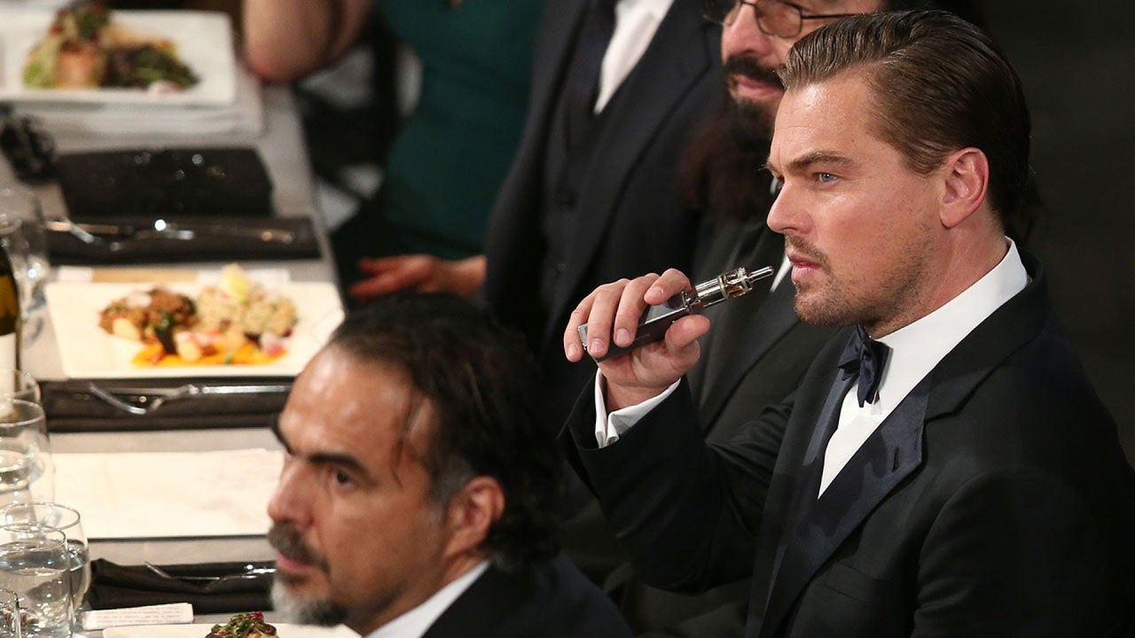 Leonardo DiCaprio Puffs on a Vape Pen During the SAG Awards Like a Boss