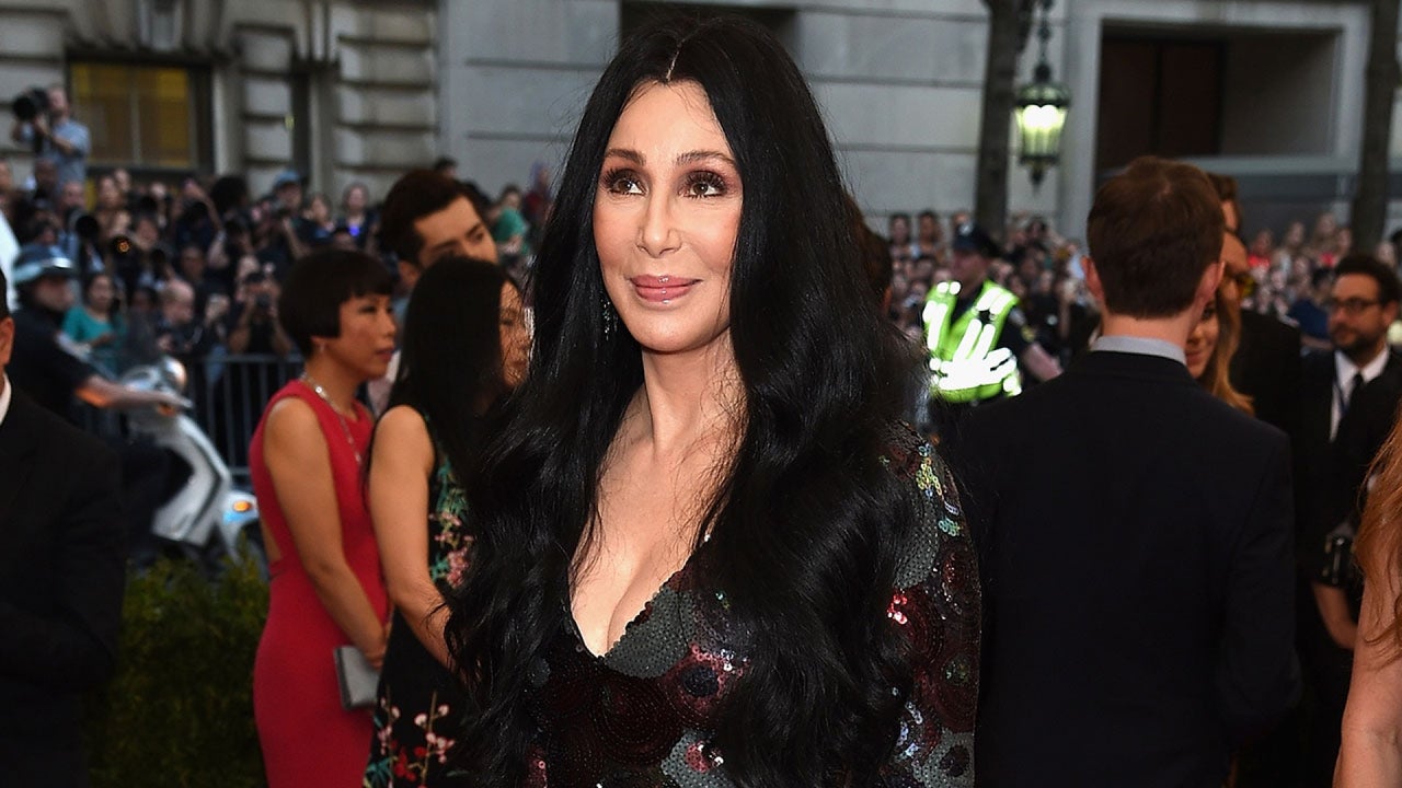 Cher, 70, Flaunts Her Incredibly Toned Body While Vacationing in Italy ...
