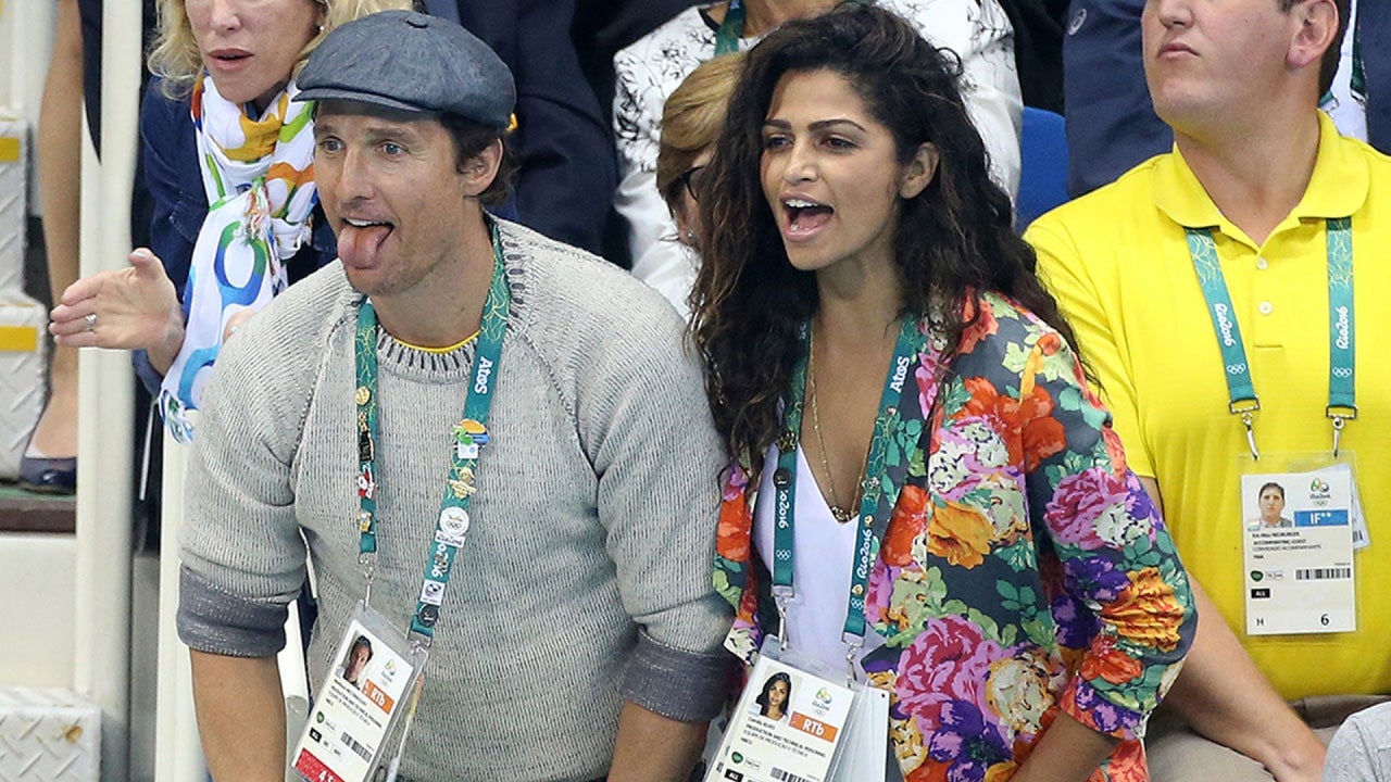 Matthew McConaughey and Wife Camila Alves Pack on the PDA at the 2016 ...