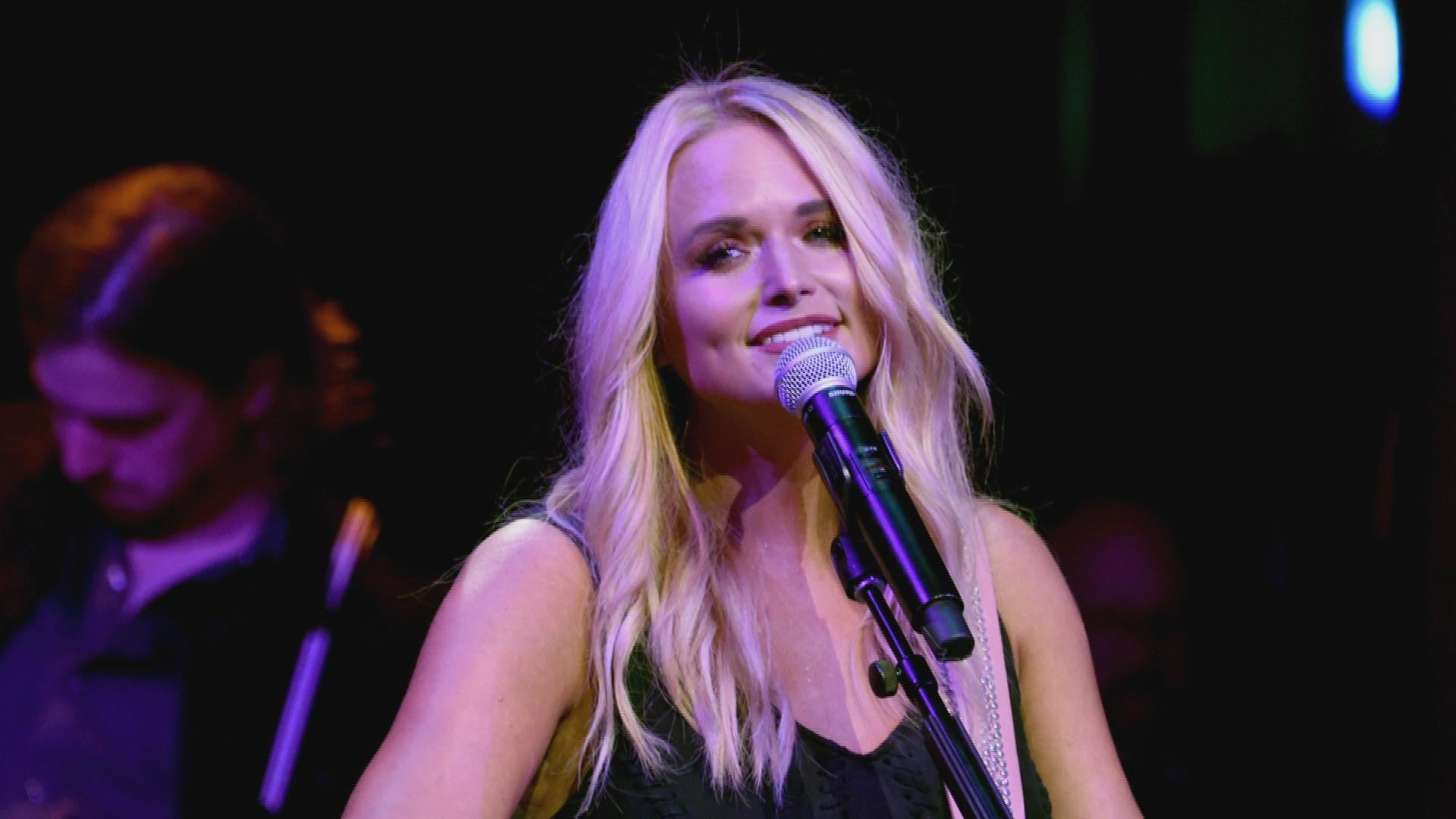 Miranda Lambert Baby Bump