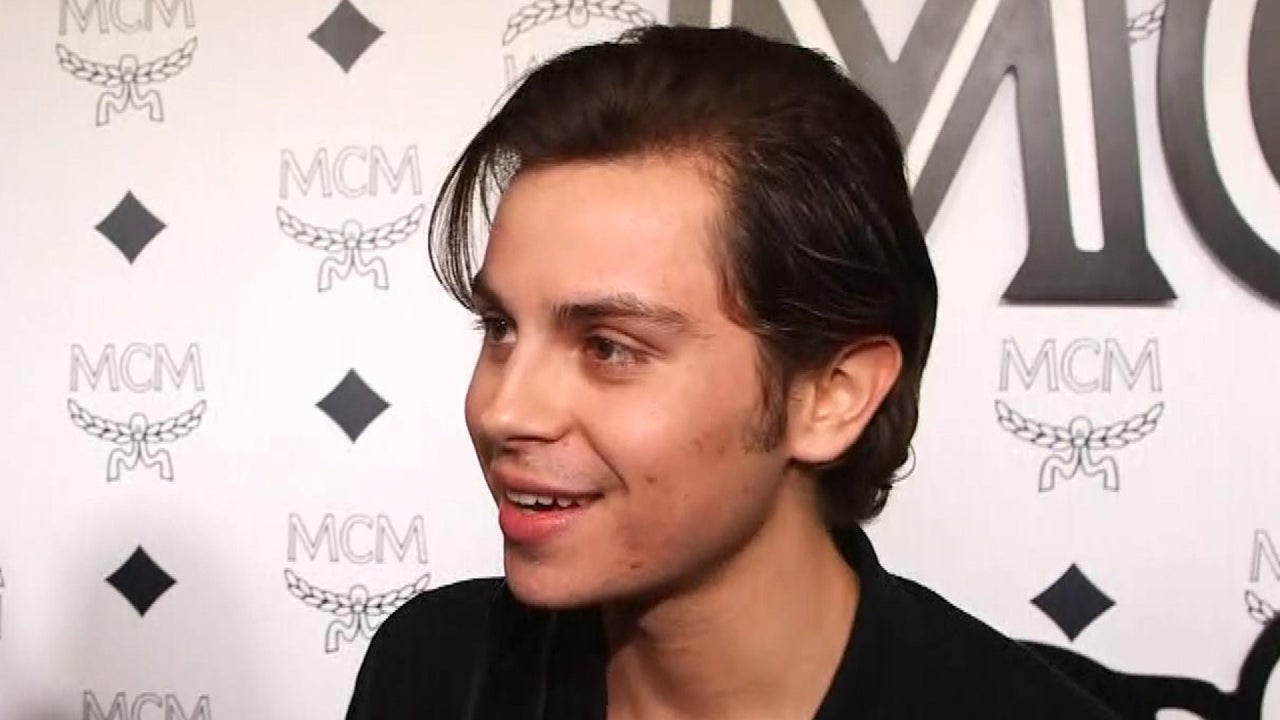 Jake T. Austin Promises 'Wizards of Waverly Place' Cast Is Still 'a ...