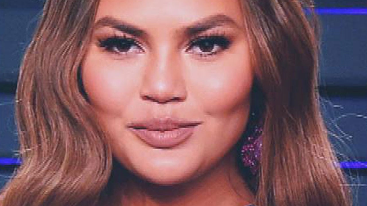 Chrissy Teigen Apologizes After Dropping Huge Spoiler During 'The Voice ...