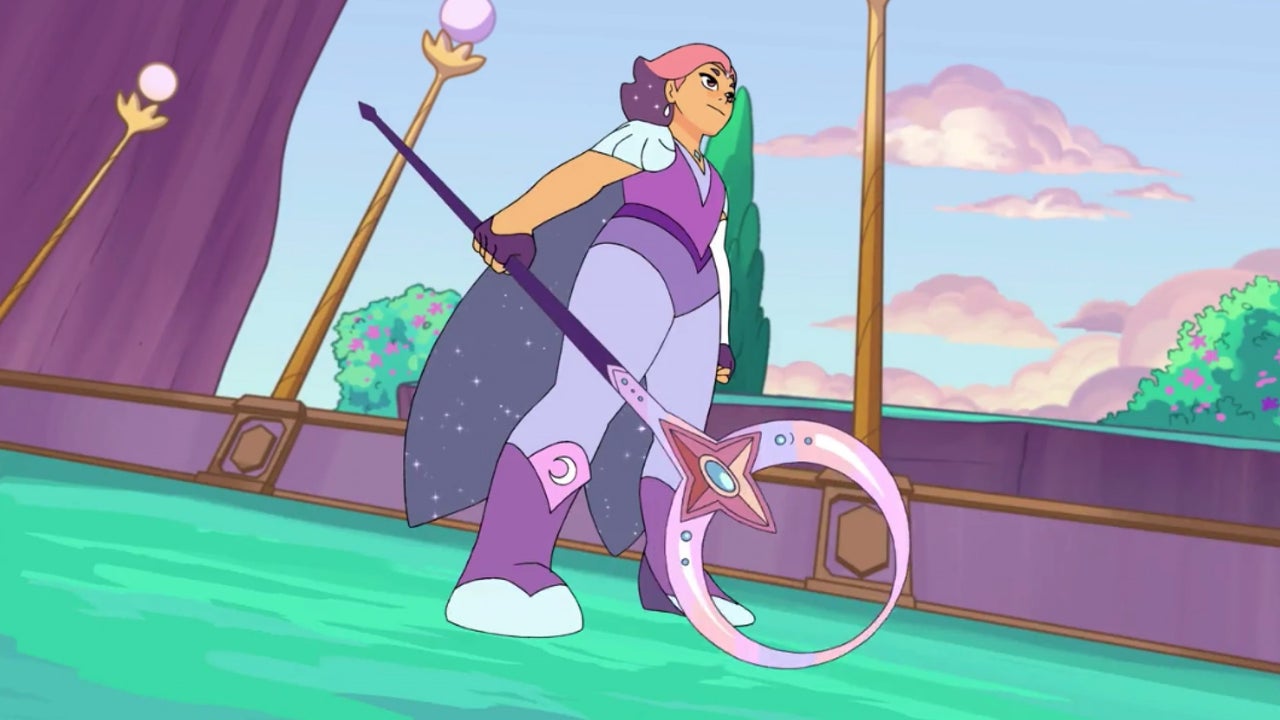 'She-Ra' Sneak Peek: Glimmer Gets Ready to Lead the Rebellion -- With ...