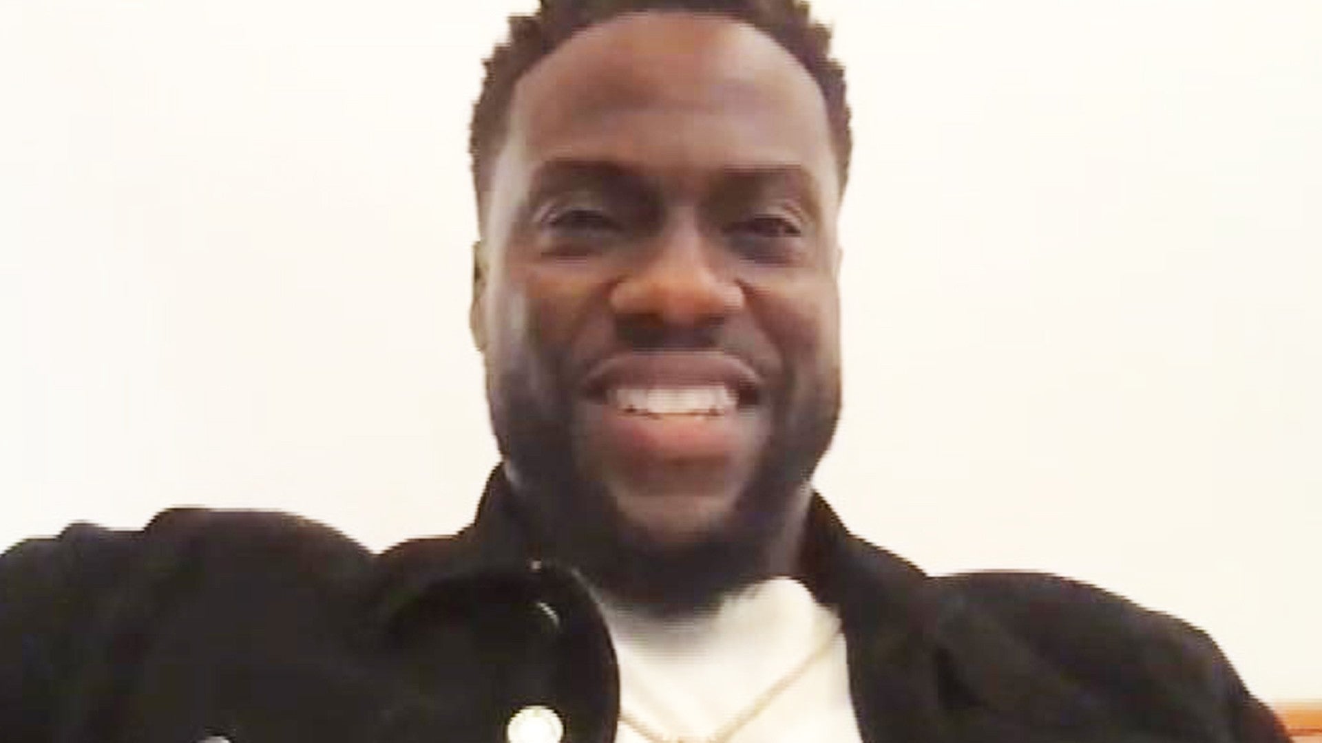 Kevin Hart Shocked Face Gif
