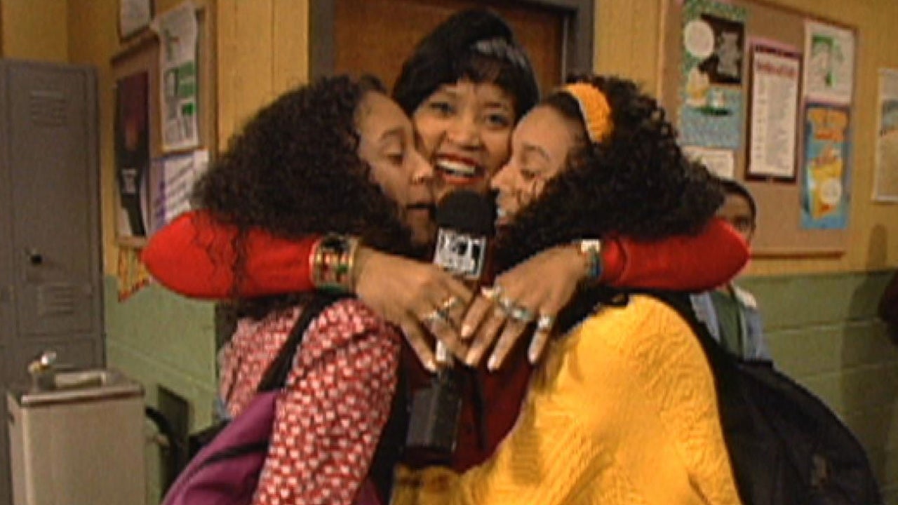 Jackée Harry Gives Behind-the-Scenes Tour of 'Sister, Sister' (Flashback)