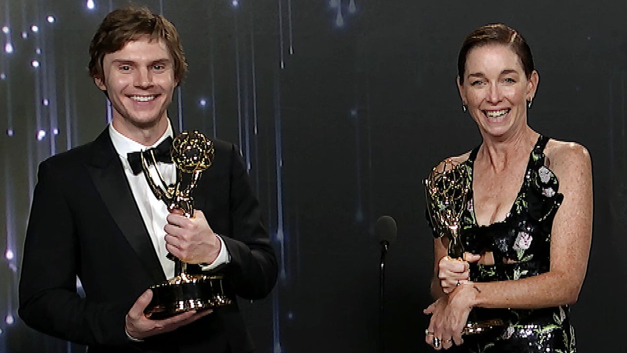 Emmys 2021: Evan Peters and Julianne Nicholson (Mare of Easttown ...