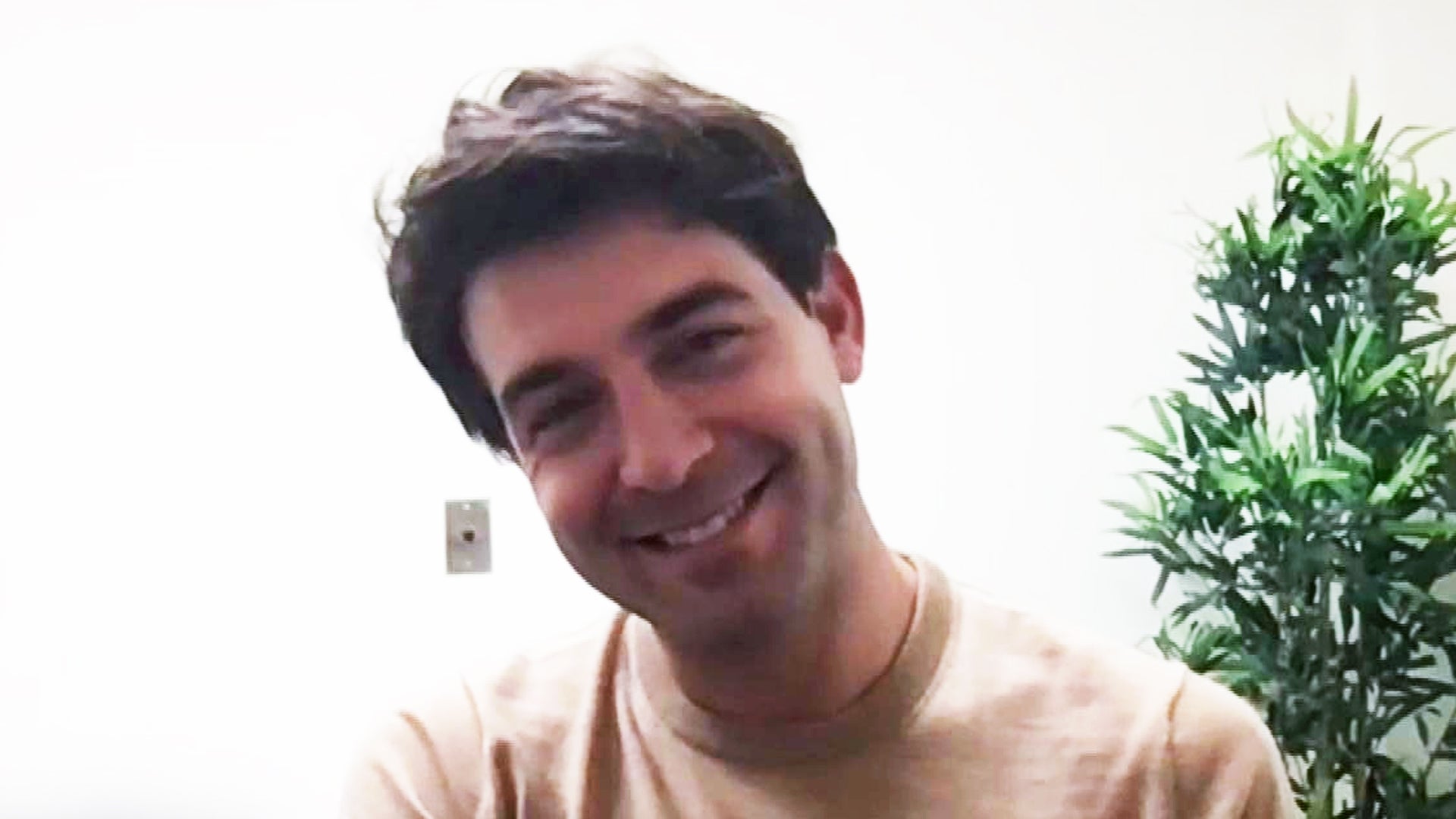 James Wolk Kiss