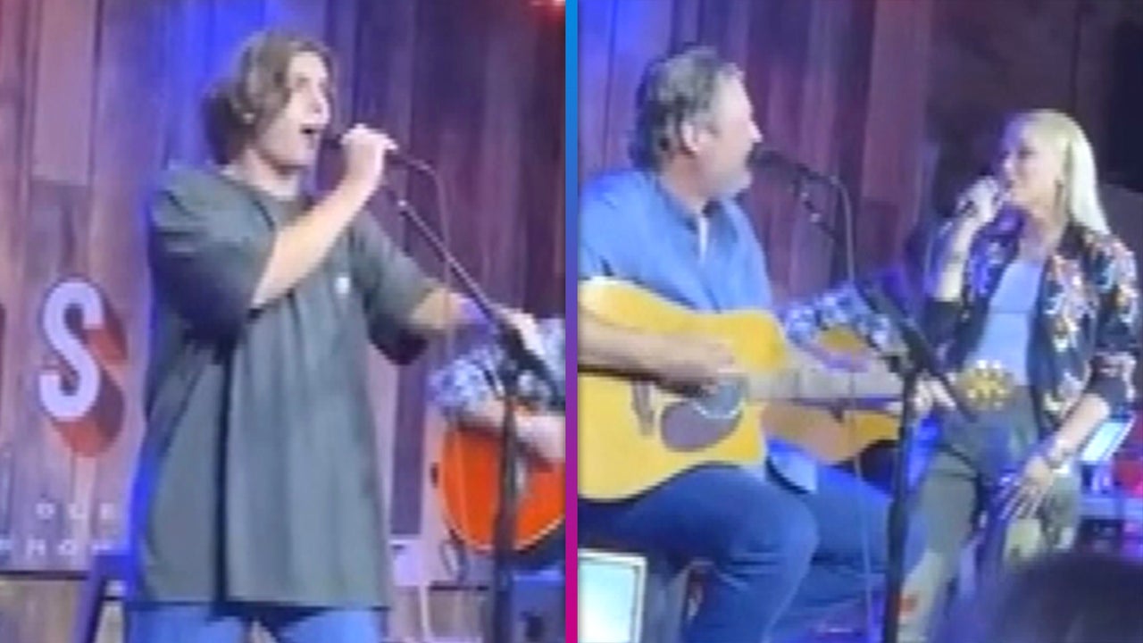 Blake Shelton Hugs Gwen Stefani's Son Kingston After His Live Singing ...