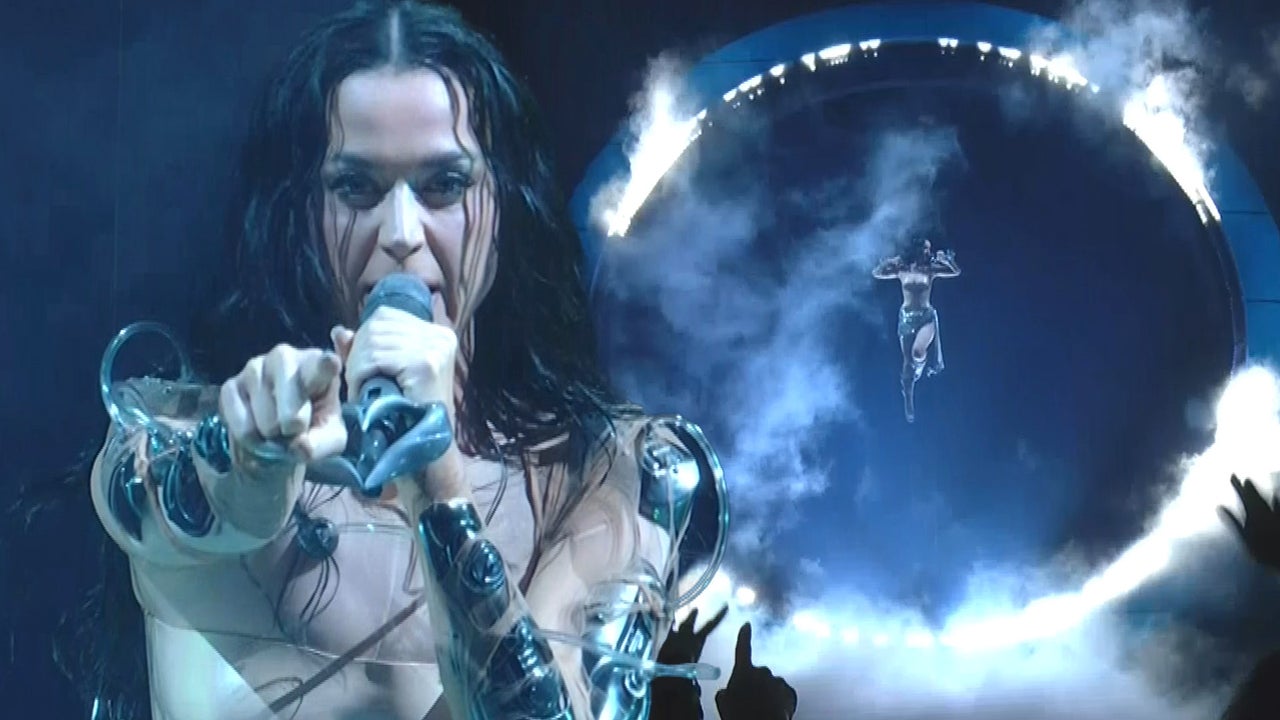 Watch Katy Perry Perform Hits Medley While Flying During VMAs Vanguard ...