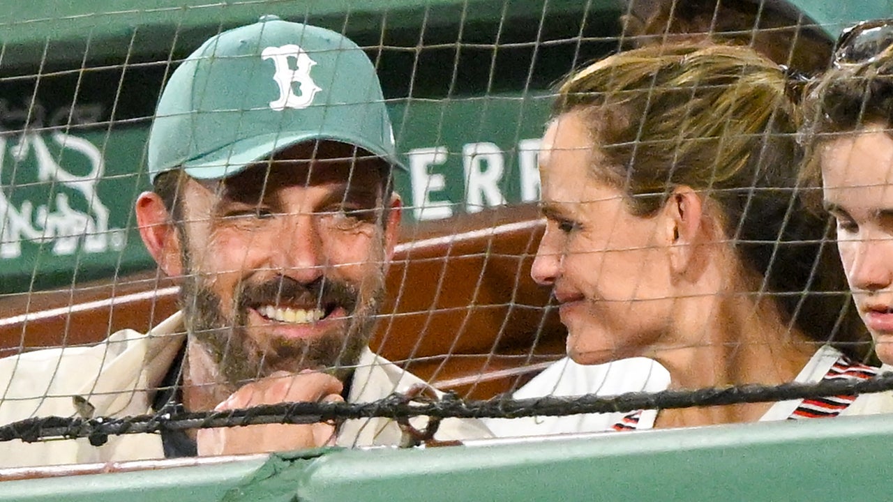 Ben Affleck and Jennifer Garner Reunite During Rare Public Outing With Kids